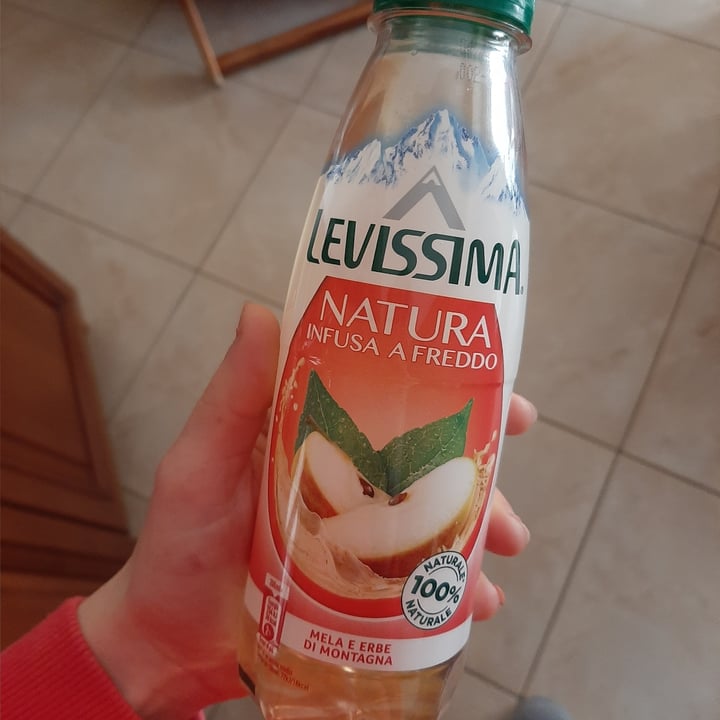 Levissima Natura infusa a freddo Mela e Erbe di Montagna Review | abillion