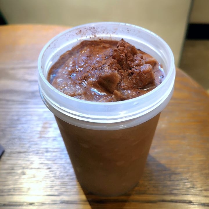 Starbucks Punggol, Singapore Mocha Frappuccino with Oat Milk Review ...