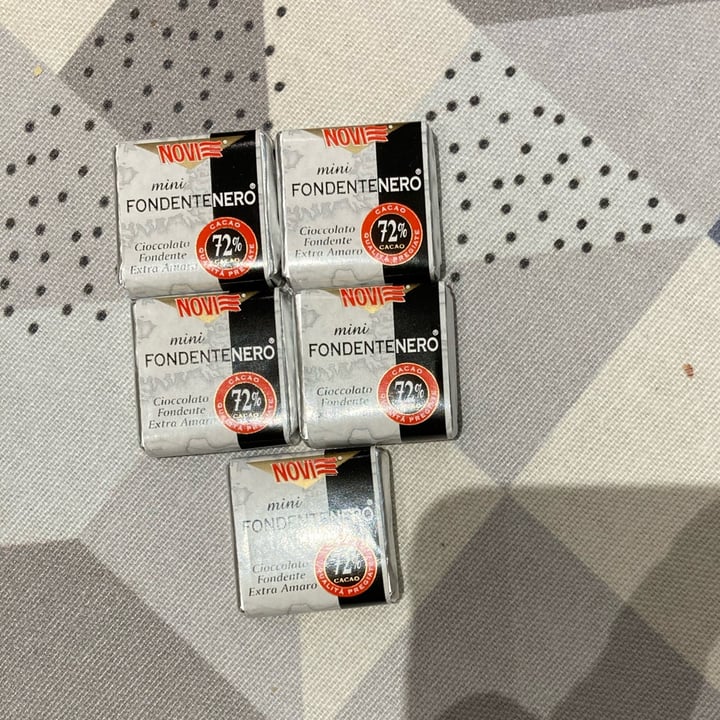 Novi Cioccolato Fondente Nero 75% Review | abillion