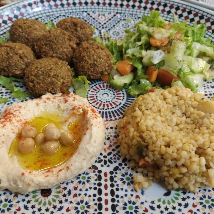 L'Arte delle Spezie Padova, Italy Piatto Falafel Review | abillion