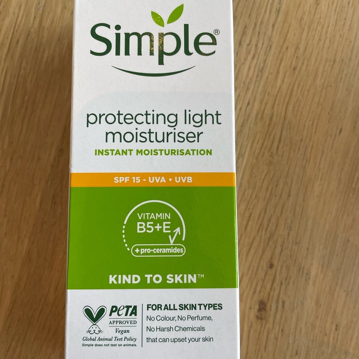 Simple Crema Hidratante Fps 15 (Protecting Light Moisturizer) Review ...