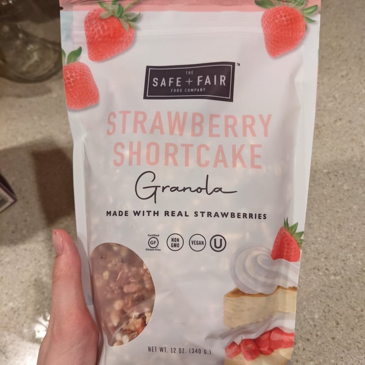 The Safe + Fair Food Company Strawberry Shortcake Granola Review | abillion