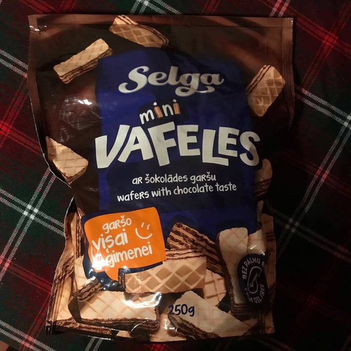 Selga Mini Wafers Chocolate Taste Review | abillion
