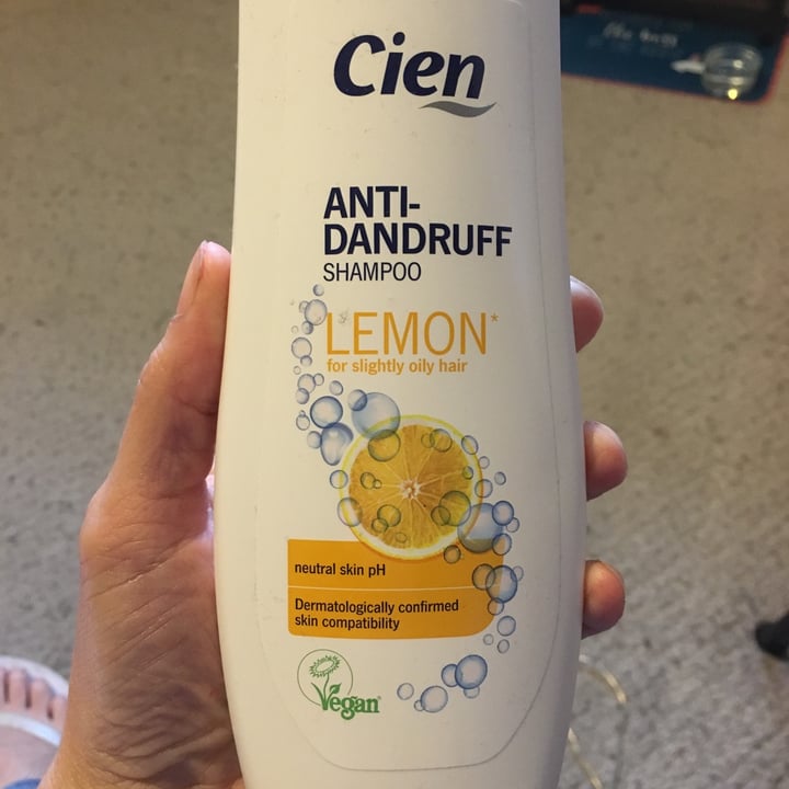 Cien Anti-Schuppen Shampoo Review | abillion