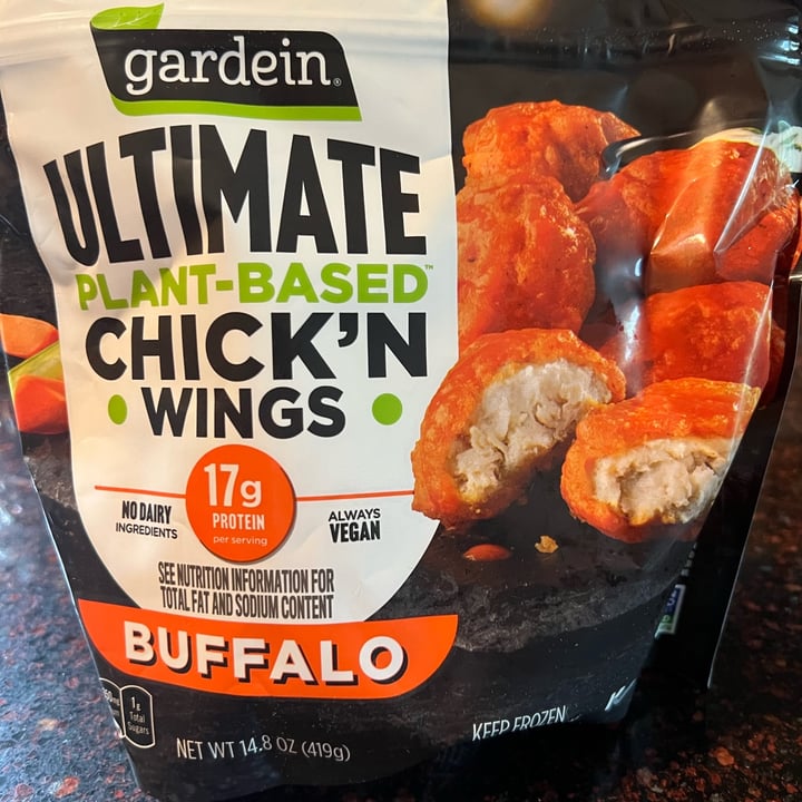 Beyond Meat ultimate plant based chick’n wings buffalo flavor Review ...