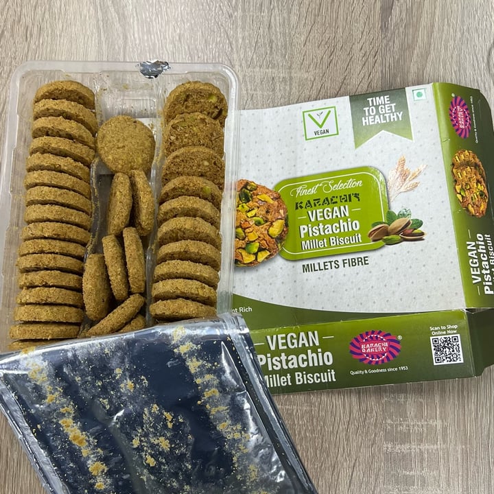 Karachi Bakery Pistachio Millets Biscuit Review | abillion