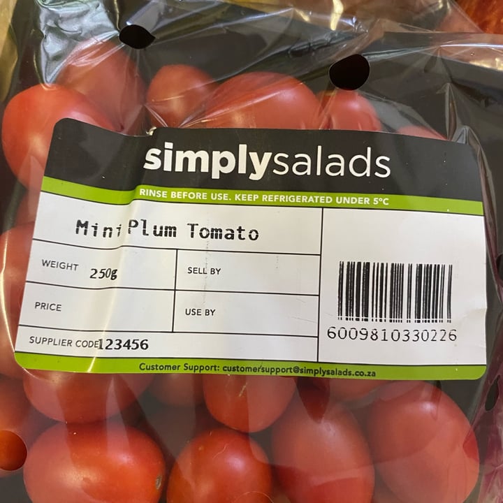 Simply salads Mini Plum Tomatoes Review | abillion