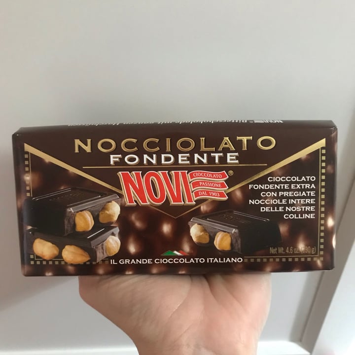 Novi Noisette fondente - cioccolato fondente extra con nocciole Review ...