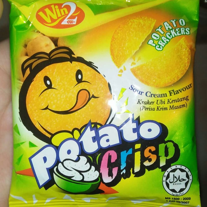 Win2 Sour Cream Flavoured Potato Crisp Review | abillion