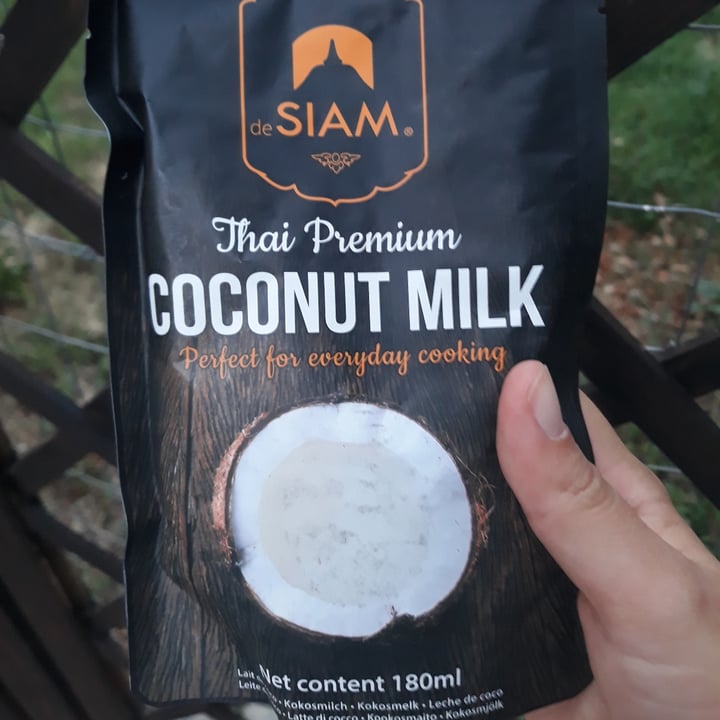 de Siam Coconut Milk Review | abillion