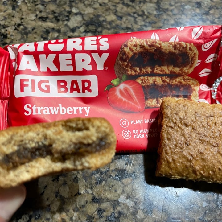 Nature's Bakery Fig bar strawberry Review | abillion