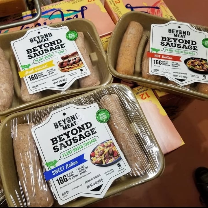Beyond Meat Beyond Sausage Brat Original Review | abillion