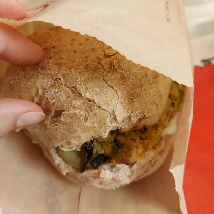 M**bun Torino, Italy M** Vegan (Ceci,Zucchine E Maionese Di Soia ...