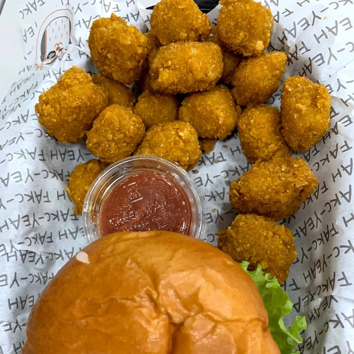 fakc-yeah Hipódromo, Ciudad de México, Mexico Chisi-bites Review | abillion