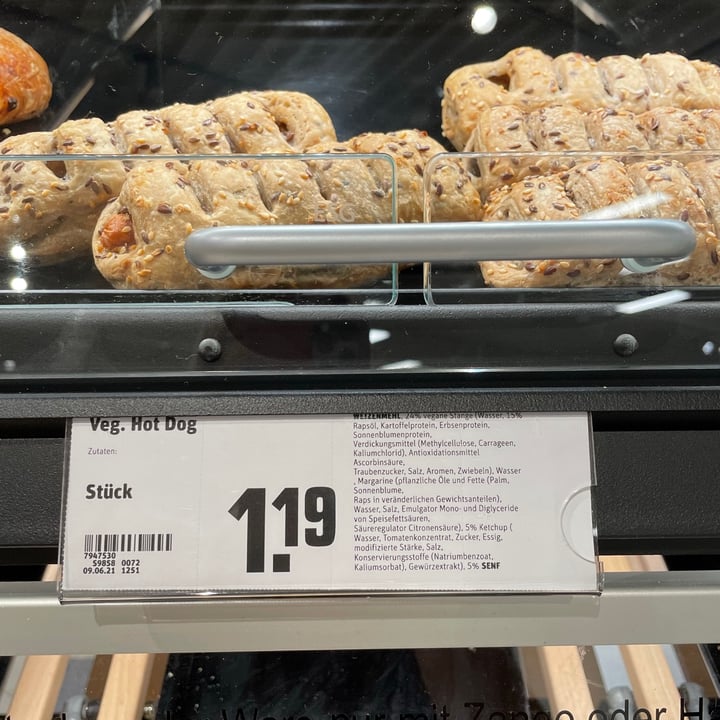 Rewe To Go Veg. Hot Dog Review | abillion