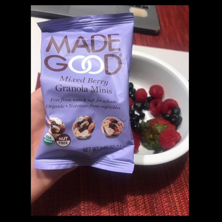 Made Good Mixed Berry Granola Minis Review | abillion