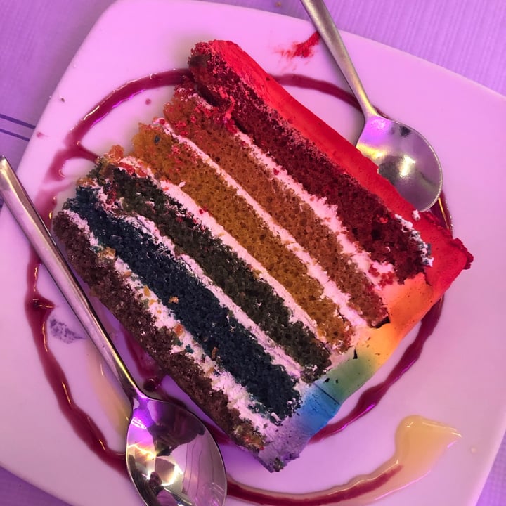 Freedom Cakes Madrid, Spain Tarta rainbow Review | abillion