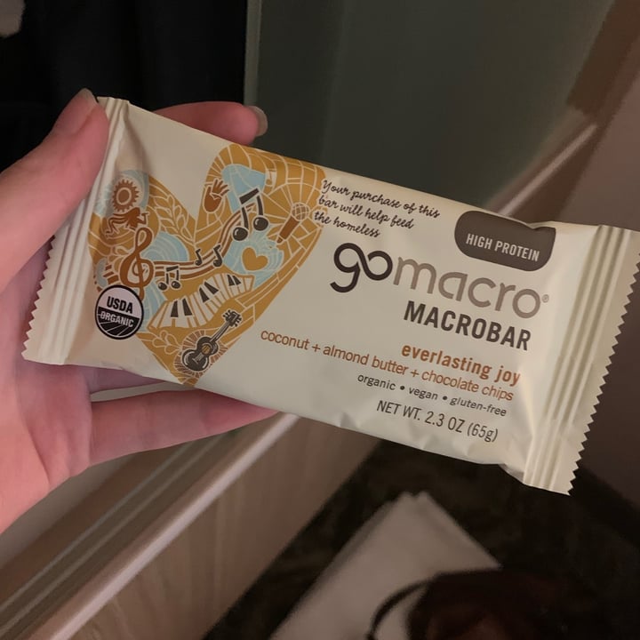 GoMacro Everlasting Joy - Coconut + almond butter + chocolate chip bar ...
