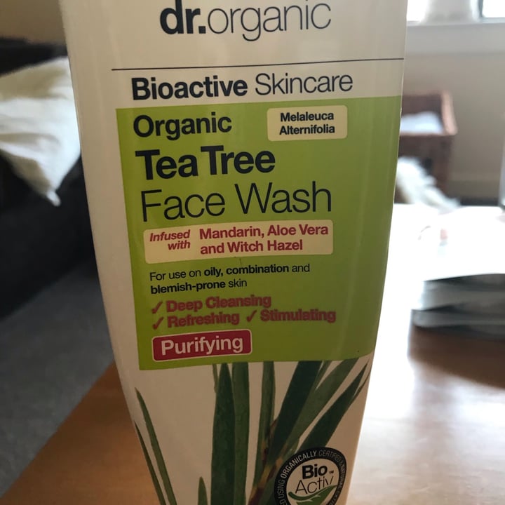 dr.organic Tea tree face wash Review | abillion