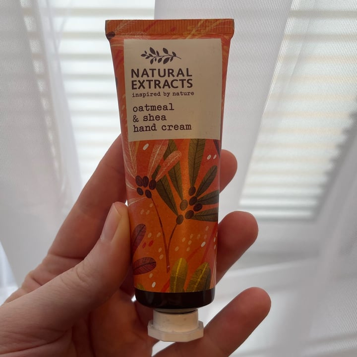 Natural extracts Oatmeal & Shea Hand Cream Review | abillion