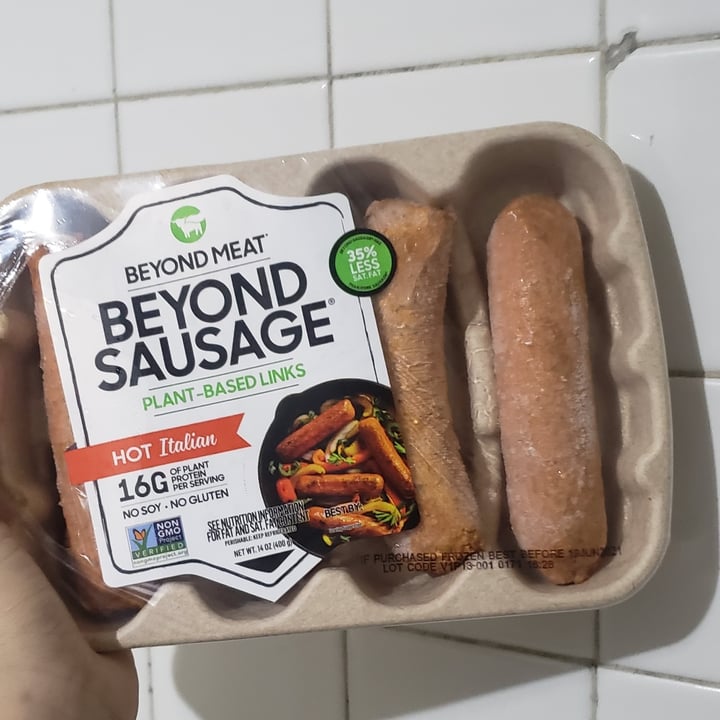 Beyond Meat Beyond Sausage Brat Original Review | abillion
