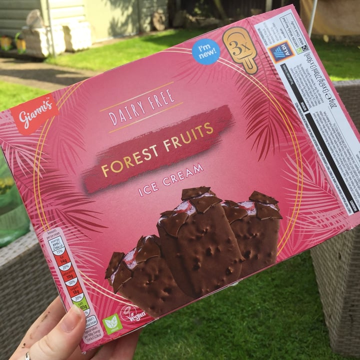 Gianni's Dairy free forest fruits ice creams Review | abillion