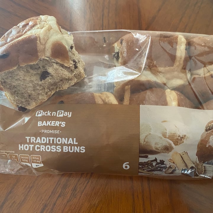 Pick n Pay Traditional hot cross buns Review | abillion