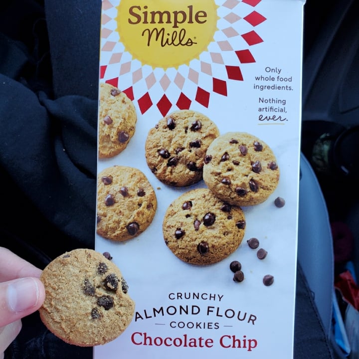 Simple Mills Crunchy Almond Flour Chocolate Chip Cookies Review | abillion