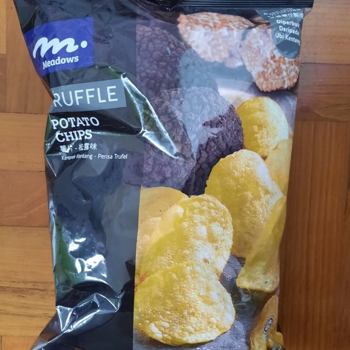 Meadows Truffle Potato Chips Review | abillion