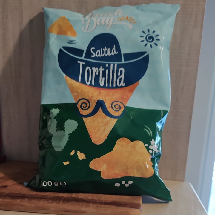 Snack Day Salted tortilla Review | abillion