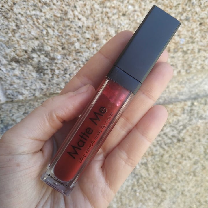 Sleek MakeUP Matte Me Lip Cream Review | abillion