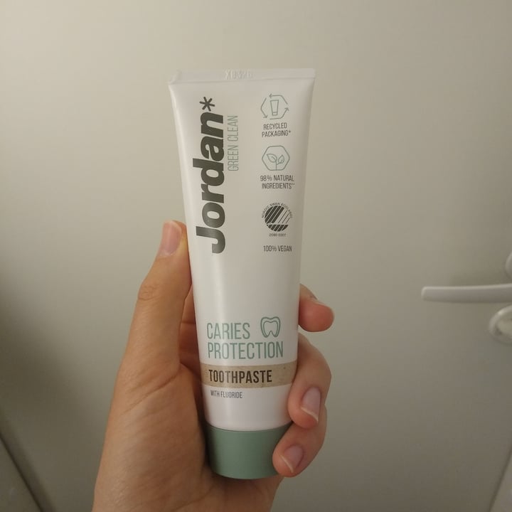 Jordan Green clean toothpaste Review | abillion