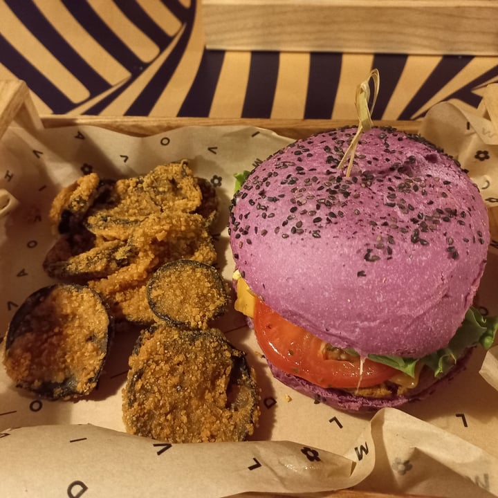 Flower Burger Milano, Italy Purple Cheesy Review | abillion
