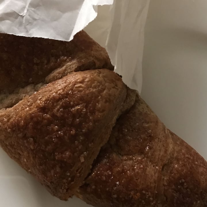 Pascucci Roma, Italy Cornetto Vegano Ai Frutti Rossi Review | abillion