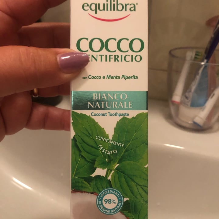 Equilibra Dentifricio al cocco Review | abillion