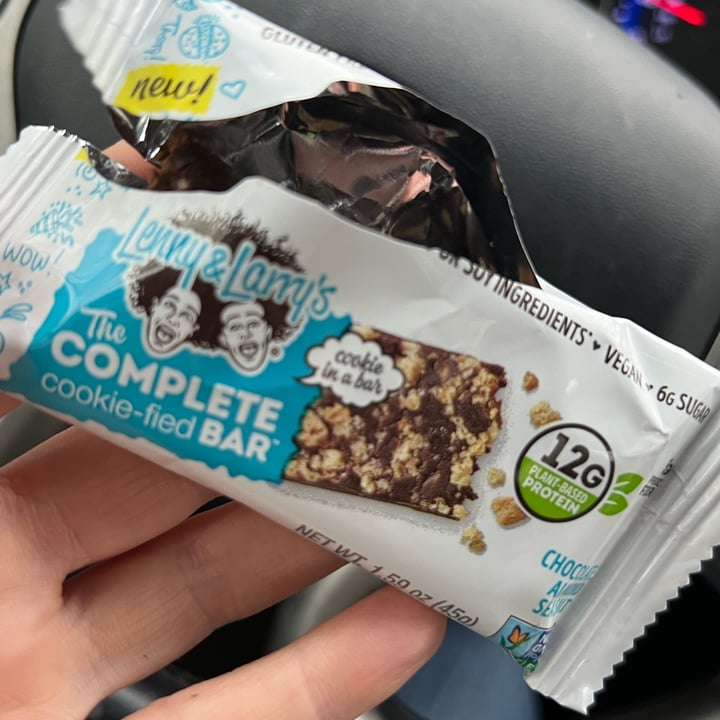 Lenny & Larry’s Cookiefied bar chocolate almond sea salt Review | abillion