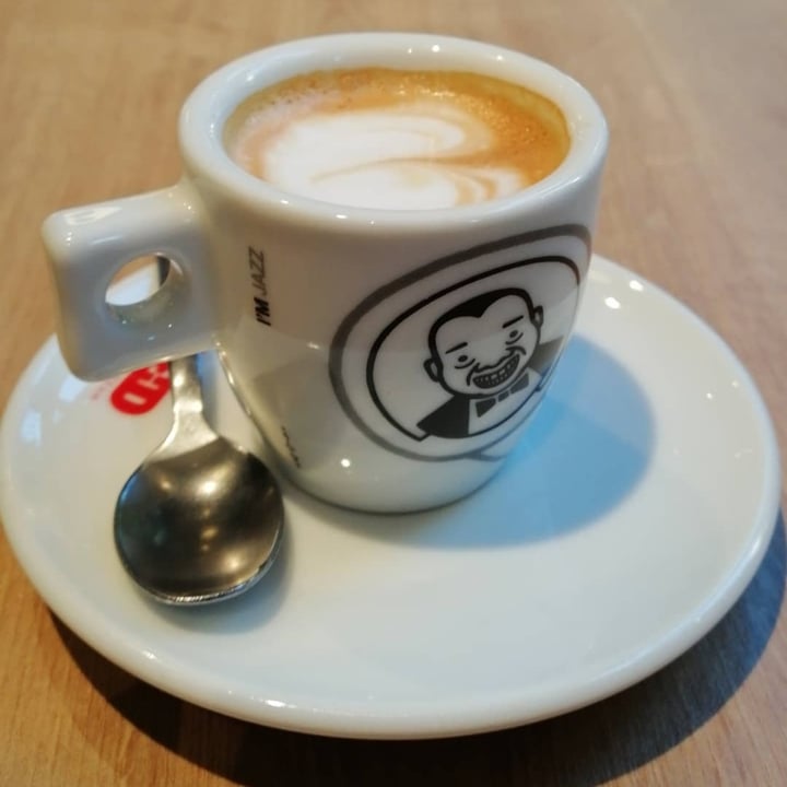 RED - Read Eat Dream (laFeltrinelli) Milano, Italy Caffè Macchiato Soia ...