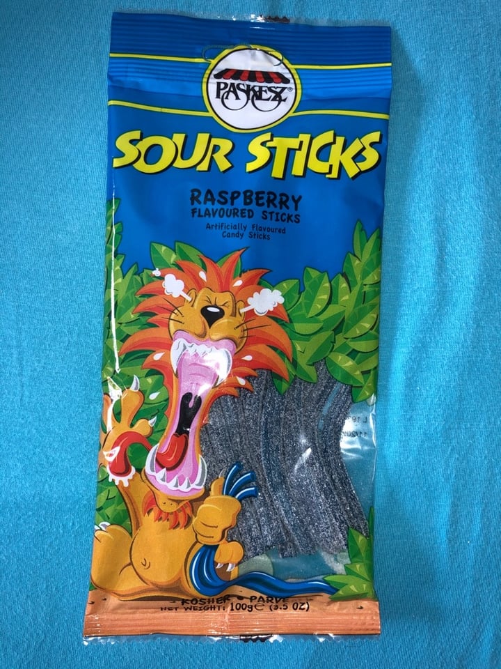 Paskesz Sour Raspberry Sticks Review | abillion