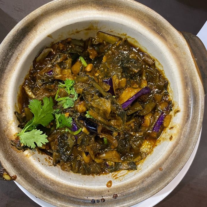 Divine Realm Vegetarian Restaurant Hougang, Singapore Claypot Preserved ...