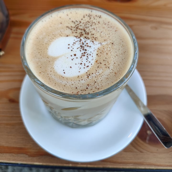Gomee Ratsula Café Pori, Finland Oatmilk Chai Latte Review | abillion