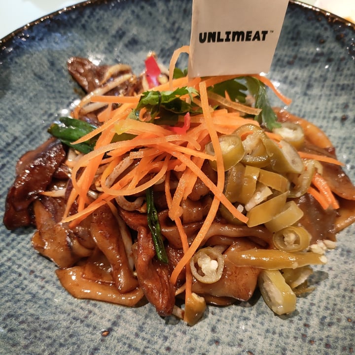 Green Common Singapore Singapore Happy beef hor fun Review | abillion