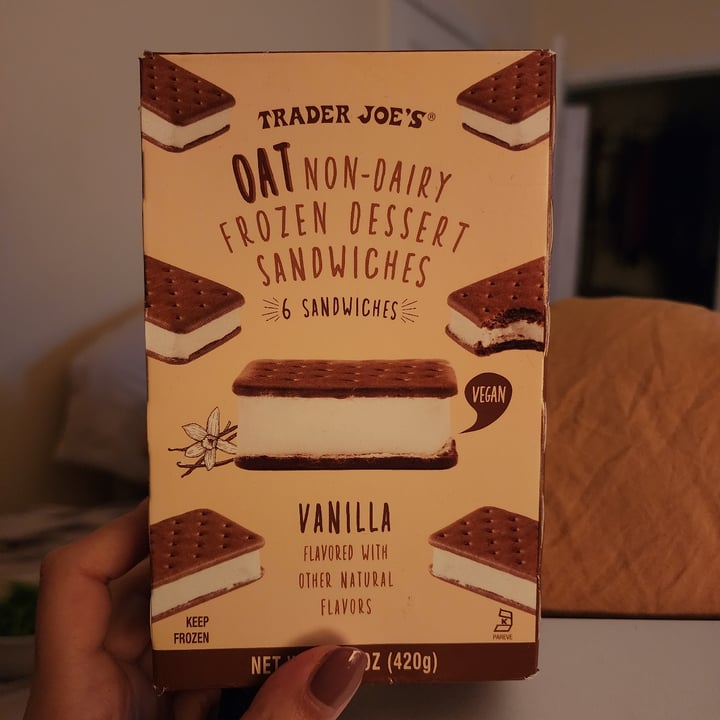 Trader Joe's Oat Non-dairy Frozen Dessert Sandwhiches Review | abillion