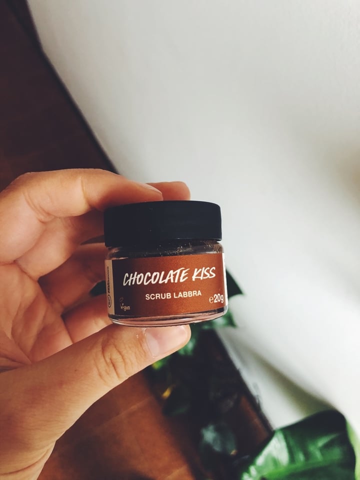 Lush Fresh Handmade Cosmetics Chocolate Kiss Lip Scrub Reviews Abillion