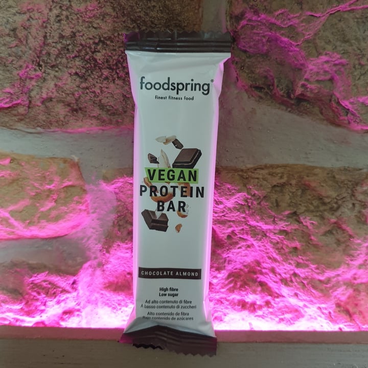 Foodspring protein bar chocolate almond Review | abillion