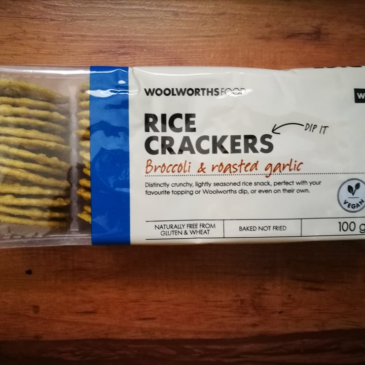 Woolworths Food Broccoli and roasted garlic rice cakes Review | abillion