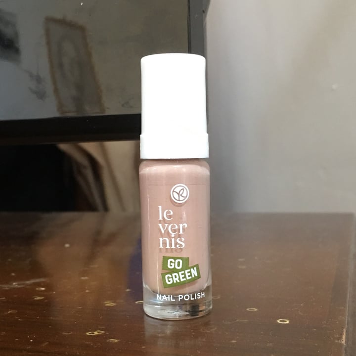 Yves rocher Le Vernis Go Green Review | abillion