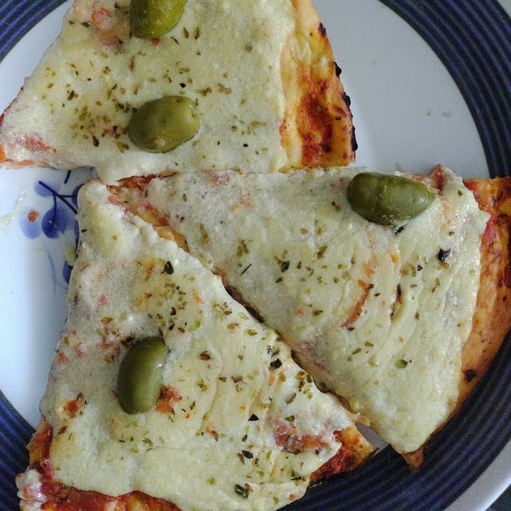 La Gala restobar Venado Tuerto, Argentina Pizza con quesofu Review ...