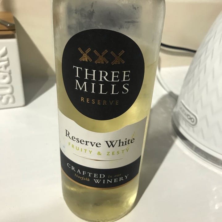 Three mills reserve White Wine Review | abillion