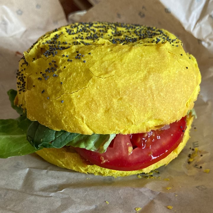 Flower Burger Spicy Cecio Review | abillion