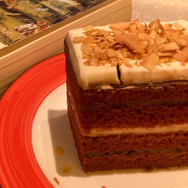 Privé Paragon Orchard, Singapore Moist Red Velvet Cake Review | abillion